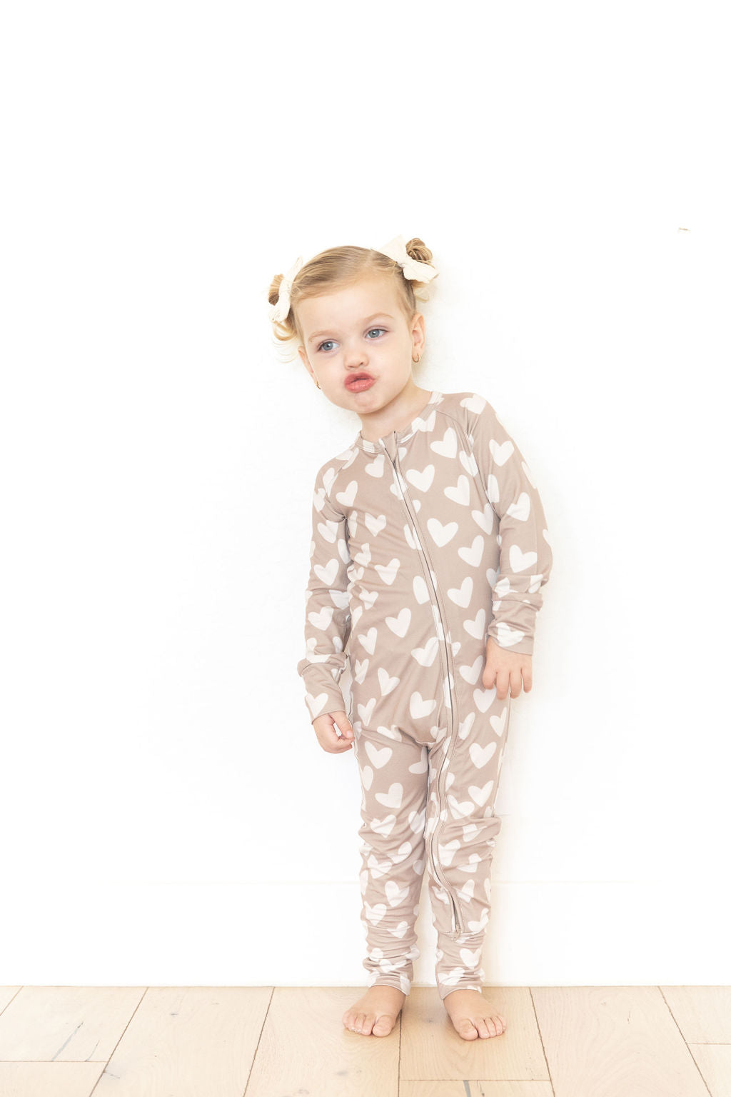 TAN HEARTS | ZIPPER ONE PIECE – COZYS